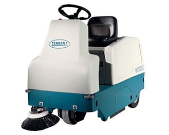 Tennant 6100 Ride On Sweeper